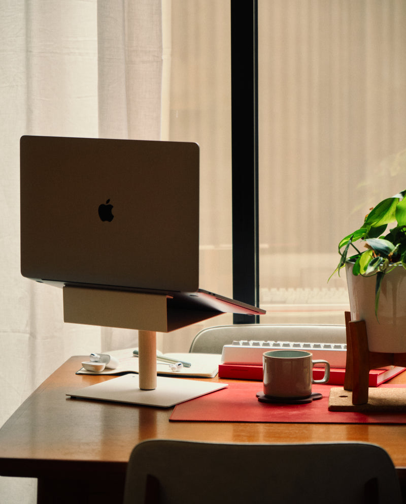 Gather: Your Desk Simplified – Ugmonk
